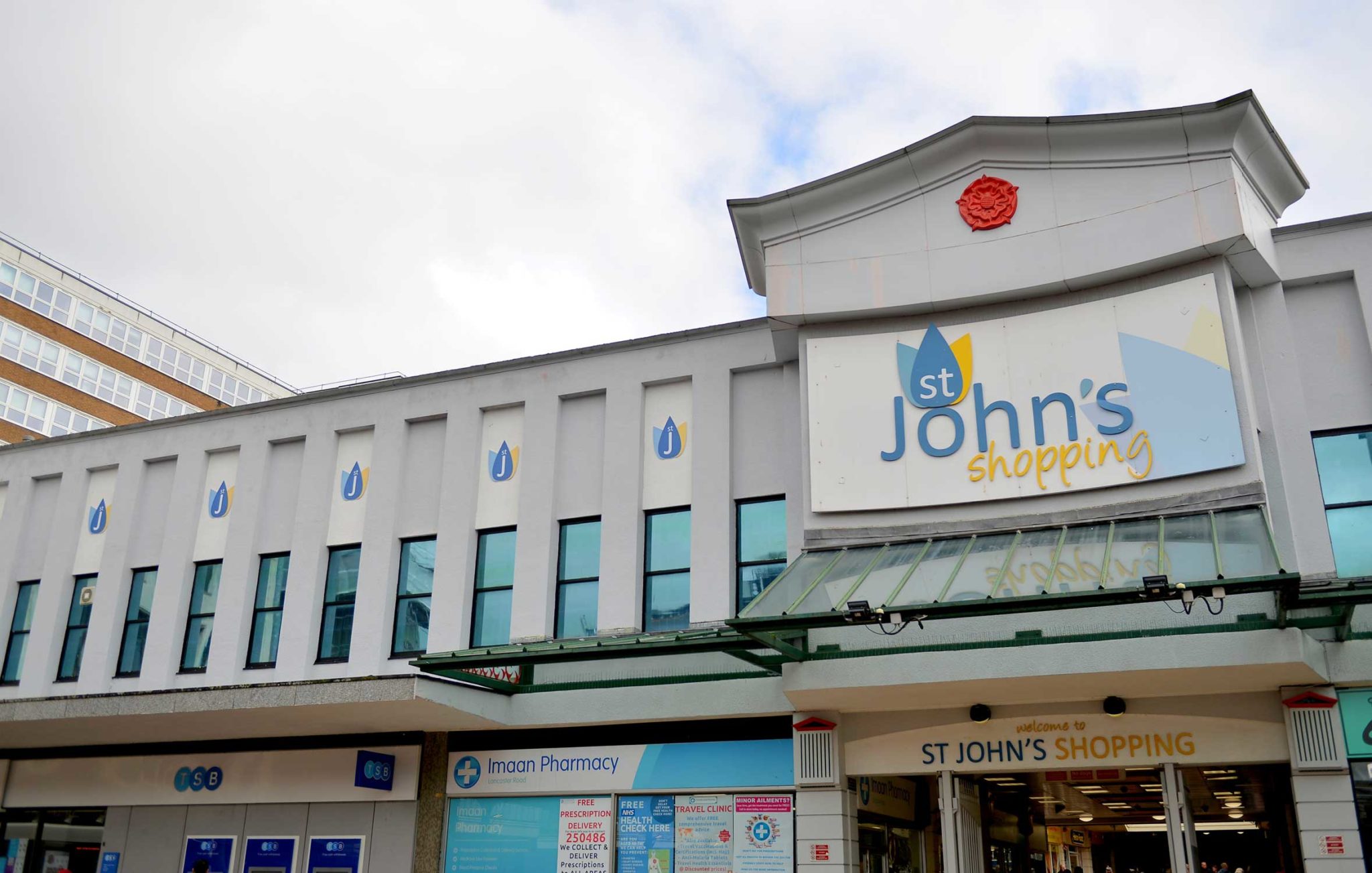 St Johns Shopping Centre - Praxis Retail